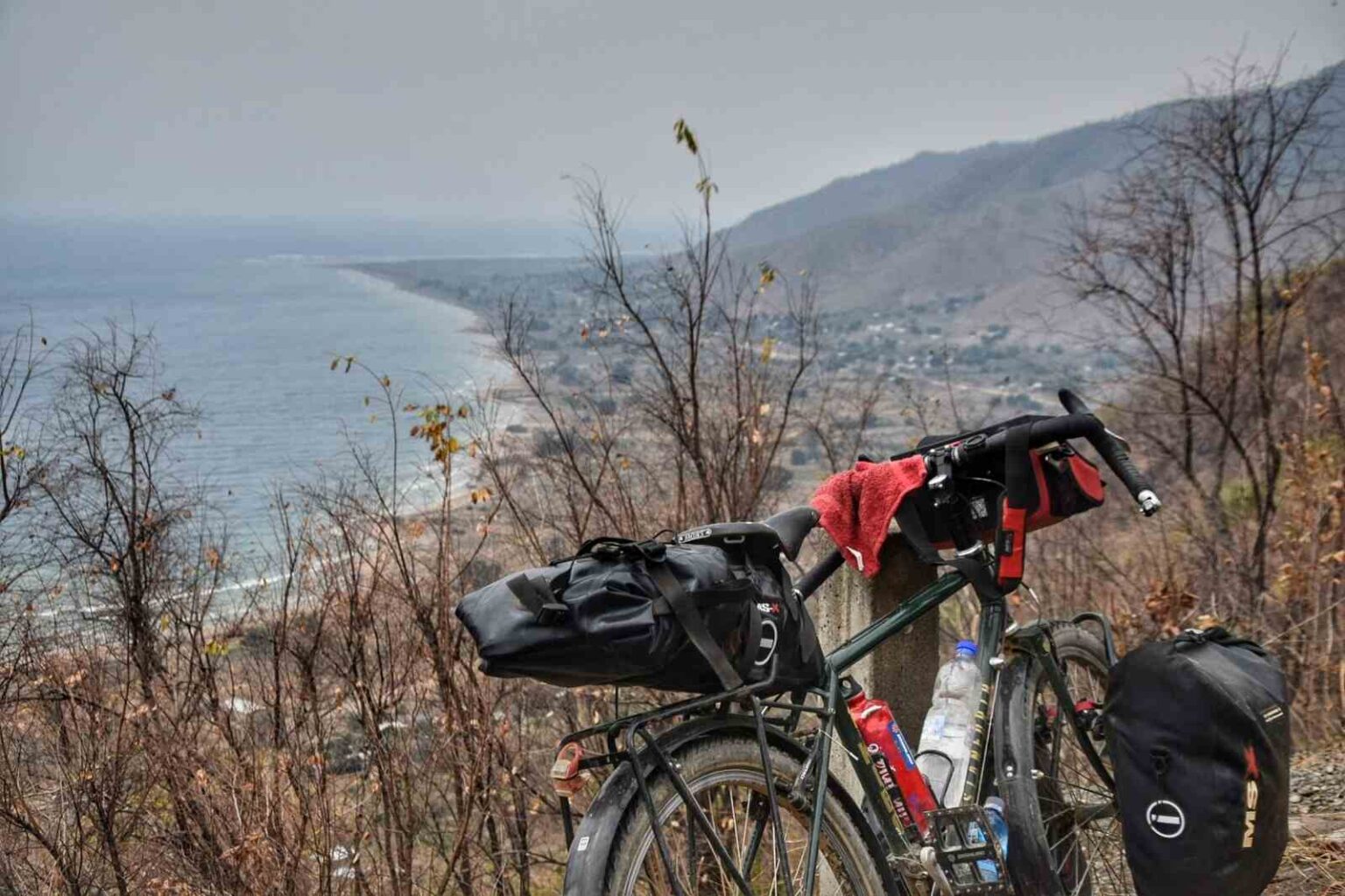 How to Travel by Bicycle: a Beginners' Guide to Start Bike Touring ...